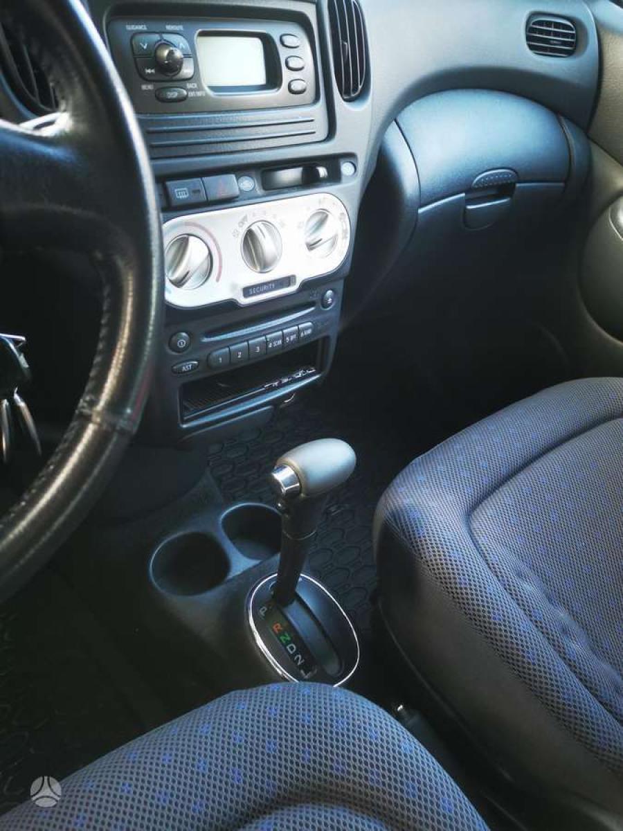Grey Toyota Yaris Verso 2003 in Vilnius, with an engine capacity of 1.30 L and mileage of 298 thousand km for 2790 €, photo 17 on AUTOMOTO.COM.LV
