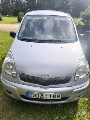 Grey Toyota Yaris Verso 2003 in Ignalina, with an engine capacity of 1.40 L and mileage of 320 thousand km for 500 €, photo  on AUTOMOTO.COM.LV