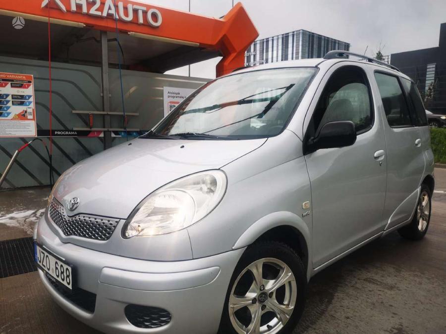 Pelēks Toyota Yaris Verso 2004 Viļņa, ar dzinēja tilpumu 1.30 L un nobraukumu 259 tūkst. km par 2450 €, foto 8 vietnē AUTOMOTO.COM.LV