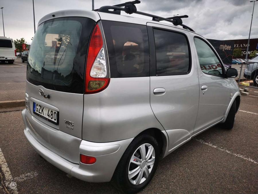 Grey Toyota Yaris Verso 2005 in Vilnius, with an engine capacity of 1.30 L and mileage of 199 thousand km for 2450 €, photo 5 on AUTOMOTO.COM.LV