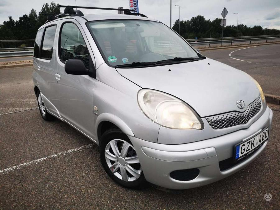 Grey Toyota Yaris Verso 2005 in Vilnius, with an engine capacity of 1.30 L and mileage of 199 thousand km for 2450 €, photo 27 on AUTOMOTO.COM.LV