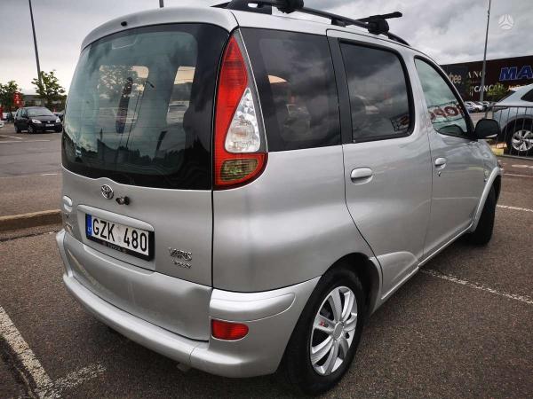 Grey Toyota Yaris Verso 2005 in Vilnius, with an engine capacity of 1.30 L and mileage of 199 thousand km for 2750 €, photo 8 on AUTOMOTO.COM.LV