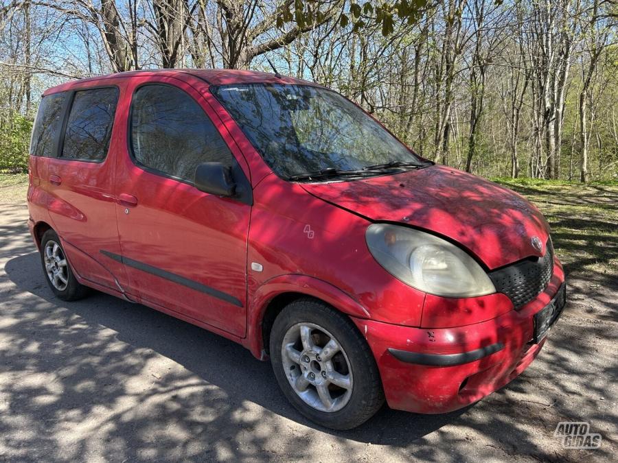 Toyota Yaris Verso 2003 in Vilnius, with an engine capacity of 1.30 L and mileage of 300 thousand km for 799 €, photo 17 on AUTOMOTO.COM.LV