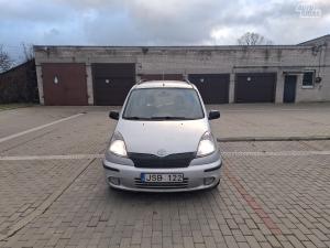 Toyota Yaris Verso 2002 Viļņa, ar dzinēja tilpumu 1.30 L un nobraukumu 240 tūkst. km par 1390 €, foto 5 vietnē AUTOMOTO.COM.LV