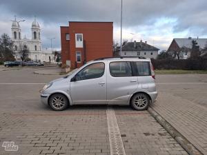 Toyota Yaris Verso 2002 Viļņa, ar dzinēja tilpumu 1.30 L un nobraukumu 240 tūkst. km par 1390 €, foto 7 vietnē AUTOMOTO.COM.LV