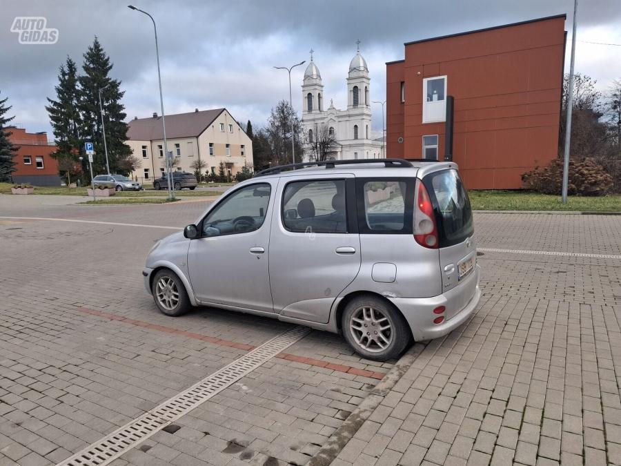 Toyota Yaris Verso 2002 Viļņa, ar dzinēja tilpumu 1.30 L un nobraukumu 240 tūkst. km par 1390 €, foto 8 vietnē AUTOMOTO.COM.LV