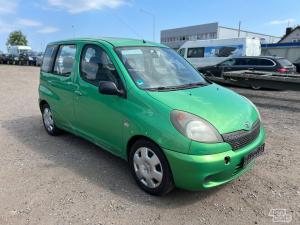 Toyota Yaris Verso 2002 in Kaunas, with an engine capacity of 1.40 L and mileage of 150 thousand km for 950 €, photo 3 on AUTOMOTO.COM.LV