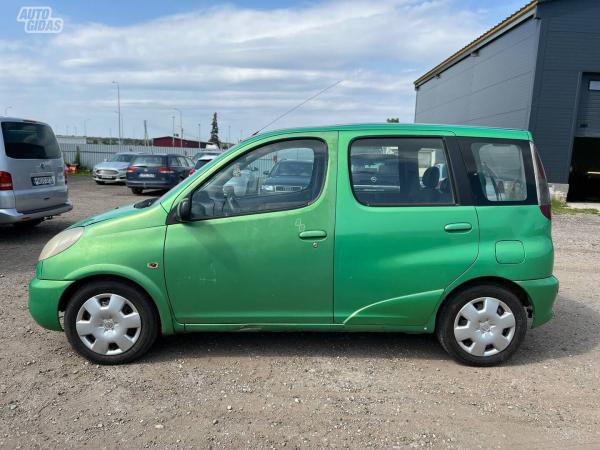 Toyota Yaris Verso 2002 Kauņa, ar dzinēja tilpumu 1.40 L un nobraukumu 150 tūkst. km par 950 €, foto 5 vietnē AUTOMOTO.COM.LV