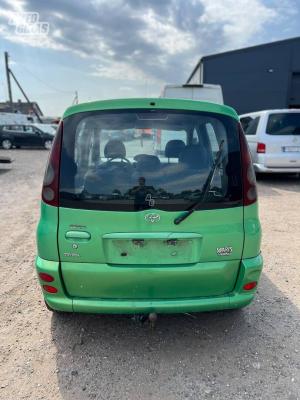 Toyota Yaris Verso 2002 in Kaunas, with an engine capacity of 1.40 L and mileage of 150 thousand km for 950 €, photo 9 on AUTOMOTO.COM.LV