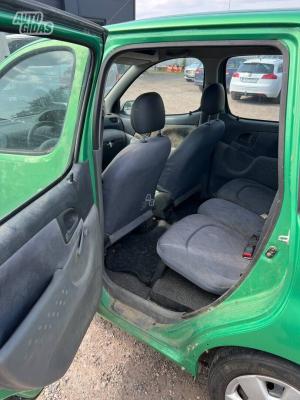 Toyota Yaris Verso 2002 in Kaunas, with an engine capacity of 1.40 L and mileage of 150 thousand km for 950 €, photo 12 on AUTOMOTO.COM.LV