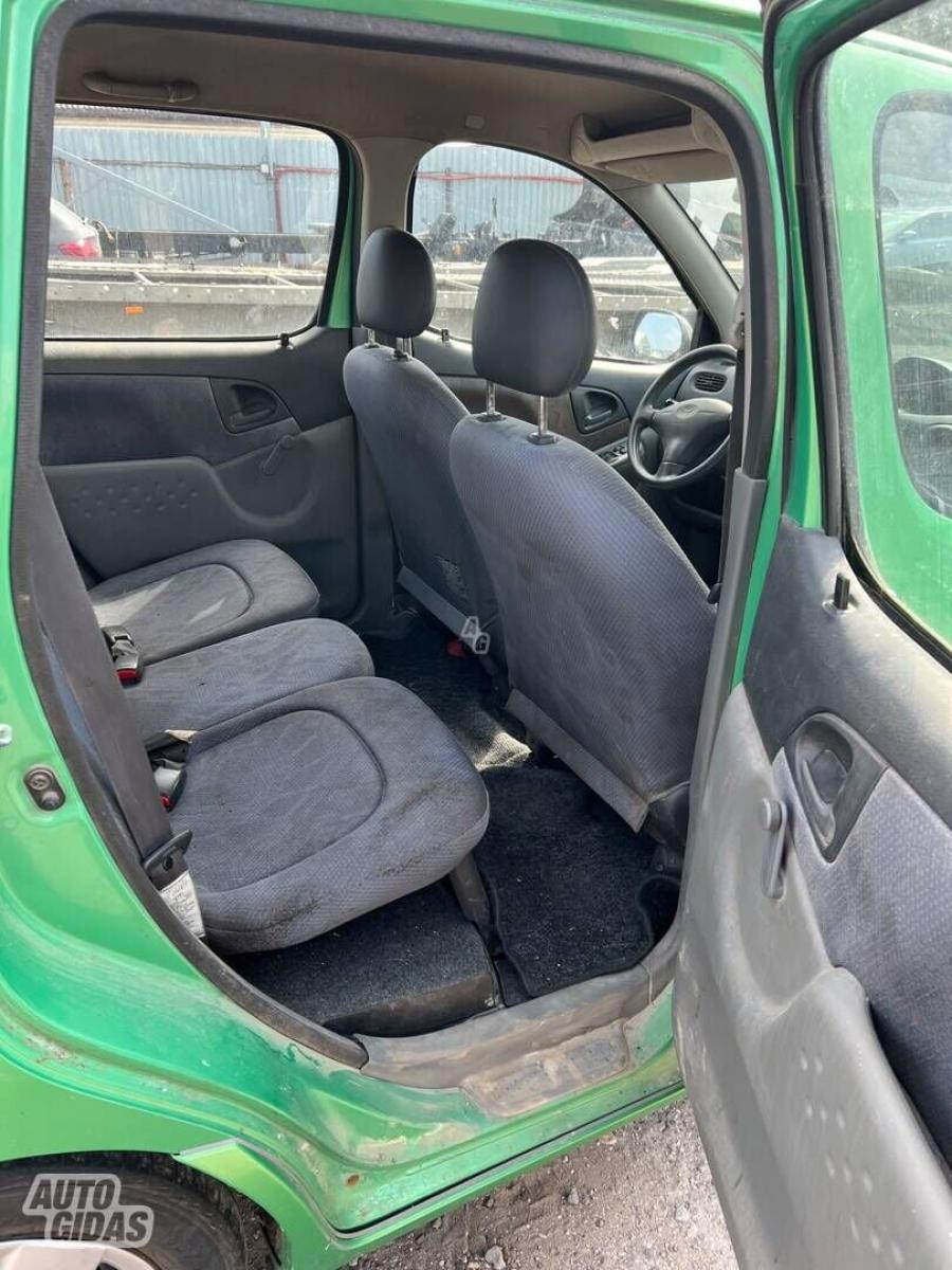 Toyota Yaris Verso 2002 in Kaunas, with an engine capacity of 1.40 L and mileage of 150 thousand km for 950 €, photo 14 on AUTOMOTO.COM.LV