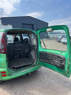Toyota Yaris Verso 2002 in Kaunas, with an engine capacity of 1.40 L and mileage of 150 thousand km for 950 €, photo 15 on AUTOMOTO.COM.LV
