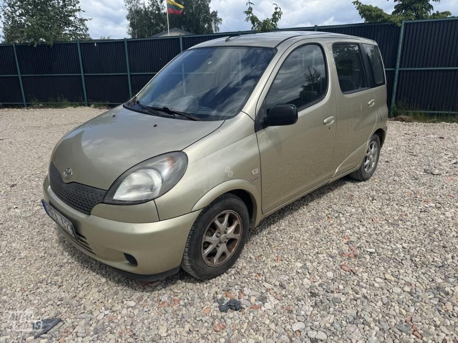 Toyota Yaris Verso 2003 in Vilnius, with an engine capacity of 1.30 L and mileage of 214 thousand km for 580 €, photo 3 on AUTOMOTO.COM.LV
