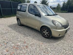 Toyota Yaris Verso 2003 in Vilnius, with an engine capacity of 1.30 L and mileage of 214 thousand km for 580 €, photo 4 on AUTOMOTO.COM.LV