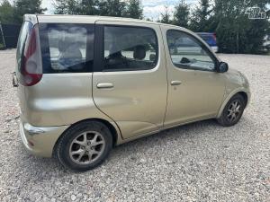 Toyota Yaris Verso 2003 in Vilnius, with an engine capacity of 1.30 L and mileage of 214 thousand km for 580 €, photo 6 on AUTOMOTO.COM.LV