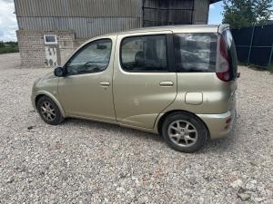 Toyota Yaris Verso 2003 in Vilnius, with an engine capacity of 1.30 L and mileage of 214 thousand km for 580 €, photo 7 on AUTOMOTO.COM.LV