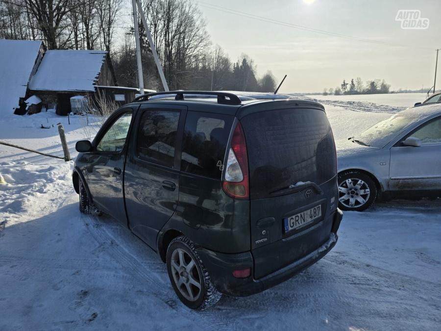 Toyota Yaris Verso 2004 in Kaunas, with an engine capacity of 1.40 L and mileage of 280 thousand km for 450 €, photo 3 on AUTOMOTO.COM.LV