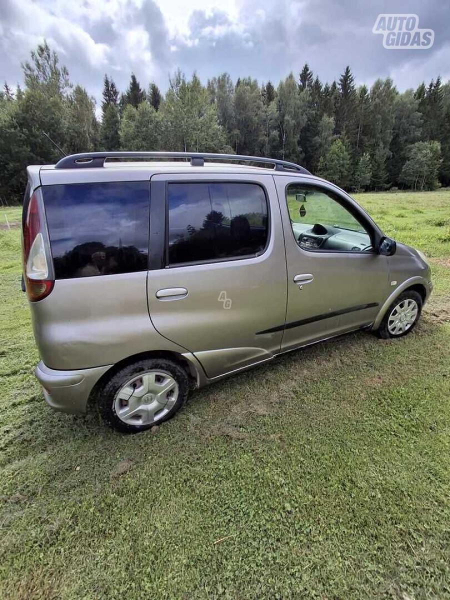 Toyota Yaris Verso 2004 Klaipėda, ar dzinēja tilpumu 1.40 L un nobraukumu 308 tūkst. km par 500 €, foto 3 vietnē AUTOMOTO.COM.LV