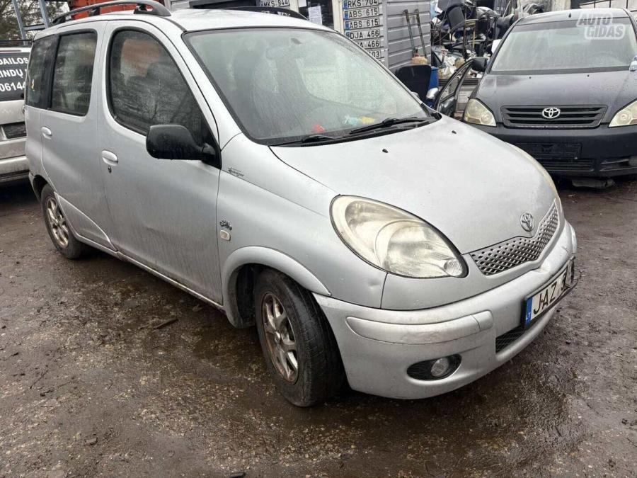 Toyota Yaris Verso 2005 in Kaunas, with an engine capacity of 1.40 L and mileage of 330 thousand km for 750 €, photo 2 on AUTOMOTO.COM.LV
