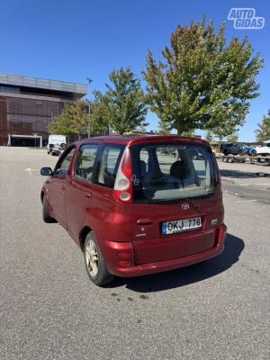 Red Toyota Yaris Verso 2000 in Klaipeda, with an engine capacity of 1.30 L and mileage of 350 thousand km for 950 €, photo 5 on AUTOMOTO.COM.LV