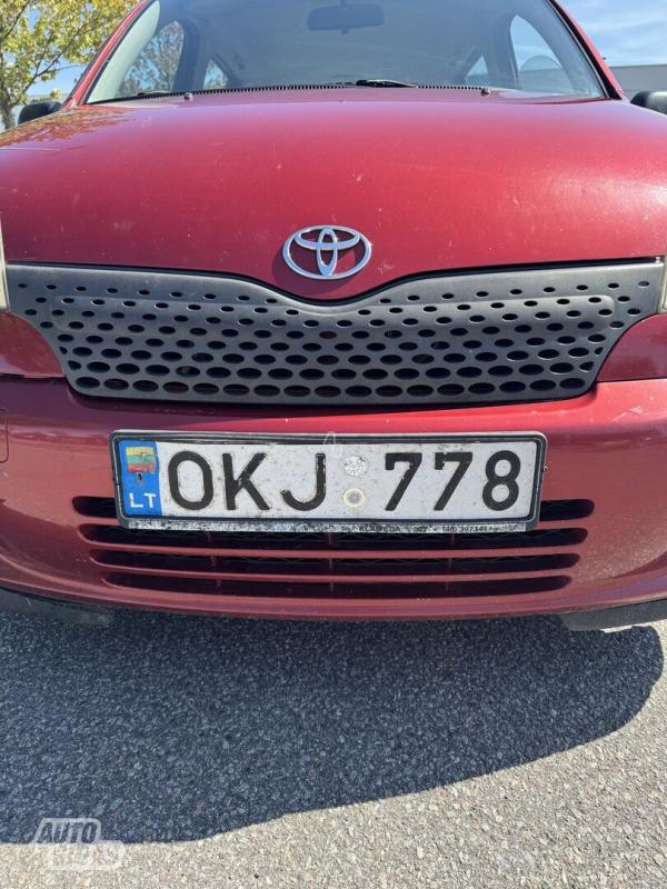 Toyota Yaris Verso 2000 Klaipėda vietnē Sarkans Toyota Yaris Verso 2000 Klaipėda, ar dzinēja tilpumu 1.30 L un nobraukumu 350 tūkst. km par 950 €, foto 6 vietnē AUTOMOTO.COM.LV