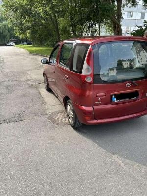 Sarkans Toyota Yaris Verso 2000 Klaipėda, ar dzinēja tilpumu 1.30 L un nobraukumu 355 tūkst. km par 700 €, foto 6 vietnē AUTOMOTO.COM.LV
