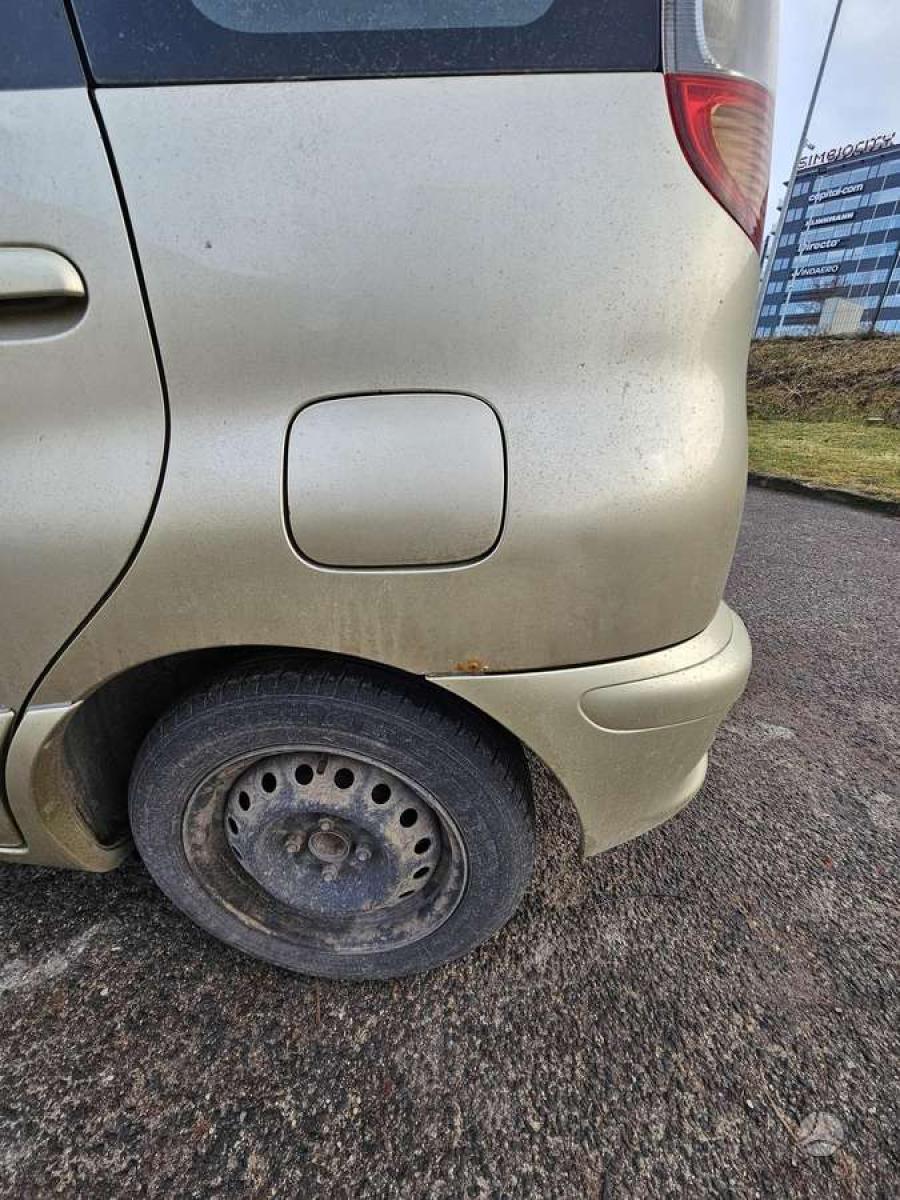 Dzeltens Toyota Yaris Verso 2004 Viļņa, ar dzinēja tilpumu 1.30 L un nobraukumu 302 tūkst. km par 1200 €, foto 7 vietnē AUTOMOTO.COM.LV