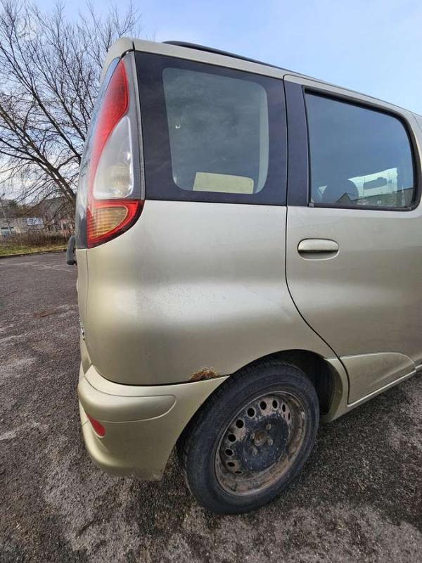 Dzeltens Toyota Yaris Verso 2004 Viļņa, ar dzinēja tilpumu 1.30 L un nobraukumu 302 tūkst. km par 1200 €, foto 9 vietnē AUTOMOTO.COM.LV