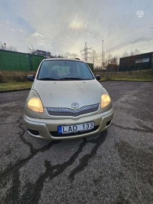 Dzeltens Toyota Yaris Verso 2004 Viļņa, ar dzinēja tilpumu 1.30 L un nobraukumu 302 tūkst. km par 1200 €, foto 11 vietnē AUTOMOTO.COM.LV