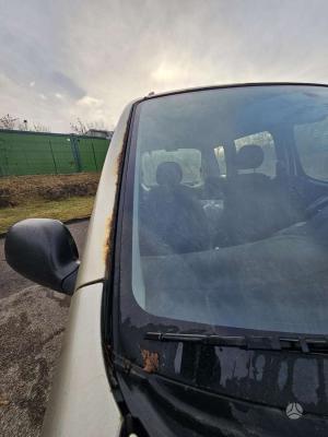 Dzeltens Toyota Yaris Verso 2004 Viļņa, ar dzinēja tilpumu 1.30 L un nobraukumu 302 tūkst. km par 1200 €, foto 12 vietnē AUTOMOTO.COM.LV