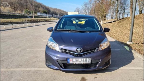 Violet Toyota Yaris 2011 in Kaunas, with an engine capacity of 1.40 L and mileage of 177 thousand km for 3900 €, photo 2 on AUTOMOTO.COM.LV