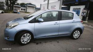 Violet Toyota Yaris 2014 in Klaipeda, with an engine capacity of 1.33 L and mileage of 114 thousand km for 5750 €, photo  on AUTOMOTO.COM.LV