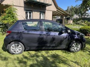 Violet Toyota Yaris 2014 in Vilnius, with an engine capacity of 1.33 L and mileage of 73 thousand km for 8900 €, photo 4 on AUTOMOTO.COM.LV