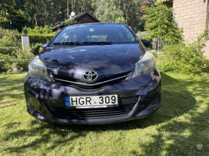 Violet Toyota Yaris 2014 in Vilnius, with an engine capacity of 1.33 L and mileage of 73 thousand km for 8900 €, photo 12 on AUTOMOTO.COM.LV