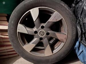 Violet Toyota Yaris 2014 in Vilnius, with an engine capacity of 1.33 L and mileage of 73 thousand km for 8900 €, photo 19 on AUTOMOTO.COM.LV