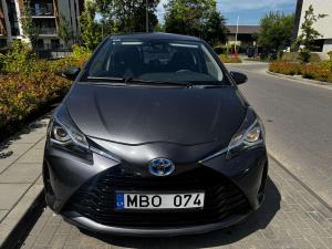 Violets Toyota Yaris 2017 Viļņa, ar dzinēja tilpumu 1.50 L un nobraukumu 212 tūkst. km par 5500 €, foto 3 vietnē AUTOMOTO.COM.LV