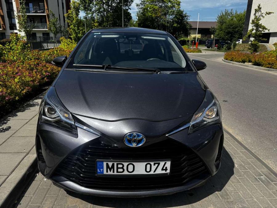 Violets Toyota Yaris 2017 Viļņa, ar dzinēja tilpumu 1.50 L un nobraukumu 212 tūkst. km par 5500 €, foto 3 vietnē AUTOMOTO.COM.LV