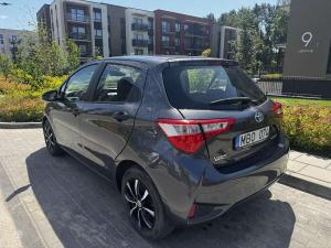 Violets Toyota Yaris 2017 Viļņa, ar dzinēja tilpumu 1.50 L un nobraukumu 212 tūkst. km par 5500 €, foto 5 vietnē AUTOMOTO.COM.LV