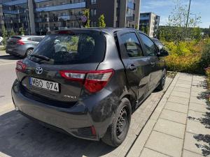 Violets Toyota Yaris 2017 Viļņa, ar dzinēja tilpumu 1.50 L un nobraukumu 212 tūkst. km par 5500 €, foto 7 vietnē AUTOMOTO.COM.LV