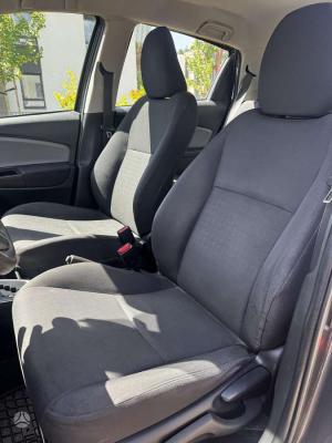 Violets Toyota Yaris 2017 Viļņa, ar dzinēja tilpumu 1.50 L un nobraukumu 212 tūkst. km par 5500 €, foto 11 vietnē AUTOMOTO.COM.LV