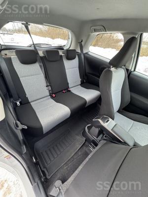 Balts Toyota Yaris 2011 Liepāja, ar dzinēja tilpumu 1.00 L un nobraukumu 185 tūkst. km par 3200 €, foto 10 vietnē AUTOMOTO.COM.LV