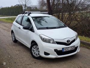 White Toyota Yaris 2014 in Mazeikiai, with an engine capacity of 1.00 L and mileage of 200 thousand km for 2650 €, photo 3 on AUTOMOTO.COM.LV