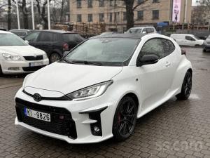 Balts Toyota Yaris 2021 Rīga, ar dzinēja tilpumu 1.60 L un nobraukumu 21 tūkst. km par 30500 €, foto 3 vietnē AUTOMOTO.COM.LV