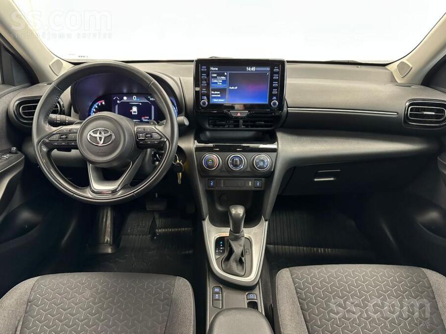 White Toyota Yaris 2023 in Jekabpils, with an engine capacity of 1.50 L and mileage of 44 thousand km for 16900 €, photo 22 on AUTOMOTO.COM.LV