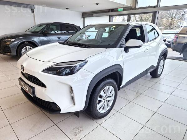 Balts Toyota Yaris 2023 Rīga, ar dzinēja tilpumu 1.50 L un nobraukumu 92 tūkst. km par 15500 €, foto 1 vietnē AUTOMOTO.COM.LV