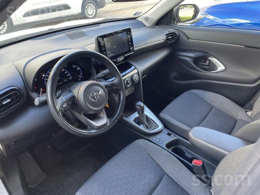 Balts Toyota Yaris 2023 Rīga, ar dzinēja tilpumu 1.50 L un nobraukumu 86 tūkst. km par 15700 €, foto 10 vietnē AUTOMOTO.COM.LV