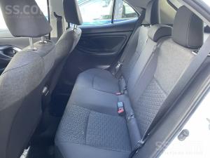 Balts Toyota Yaris 2023 Rīga, ar dzinēja tilpumu 1.50 L un nobraukumu 86 tūkst. km par 15700 €, foto 11 vietnē AUTOMOTO.COM.LV