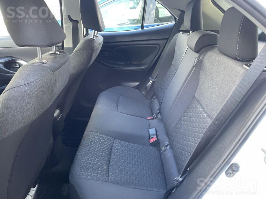 Balts Toyota Yaris 2023 Rīga, ar dzinēja tilpumu 1.50 L un nobraukumu 86 tūkst. km par 15700 €, foto 11 vietnē AUTOMOTO.COM.LV