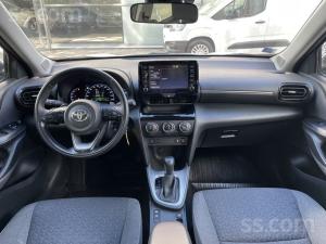 Balts Toyota Yaris 2023 Rīga, ar dzinēja tilpumu 1.50 L un nobraukumu 86 tūkst. km par 15700 €, foto 12 vietnē AUTOMOTO.COM.LV