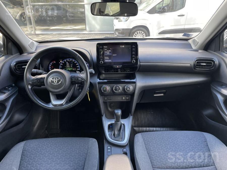 Balts Toyota Yaris 2023 Rīga, ar dzinēja tilpumu 1.50 L un nobraukumu 86 tūkst. km par 15700 €, foto 12 vietnē AUTOMOTO.COM.LV